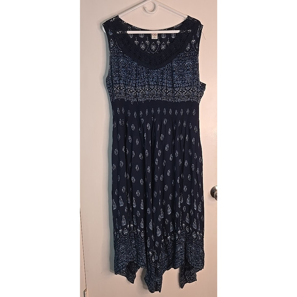 Bila | Dresses | Bila Floral Maxi Dress Womens Xl Handkerchief Navy ...